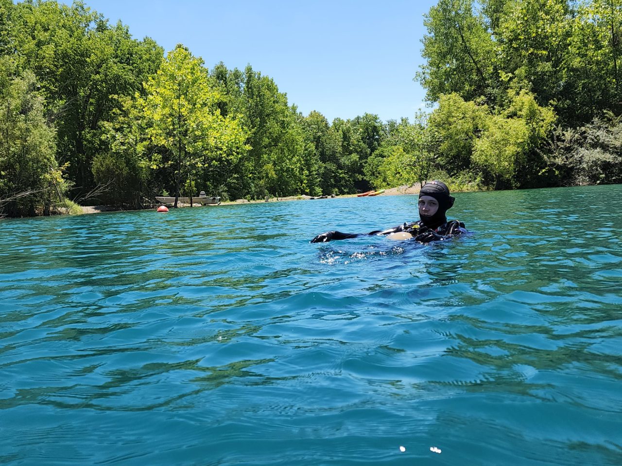 An Up Close Dive at Mermet Springs with James Roberts - Diventures